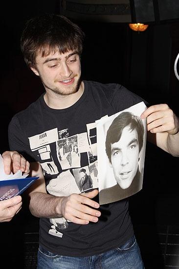 Broadway.com | Photo 2 of 8 | Daniel Radcliffe Gets Props from Broadway ...